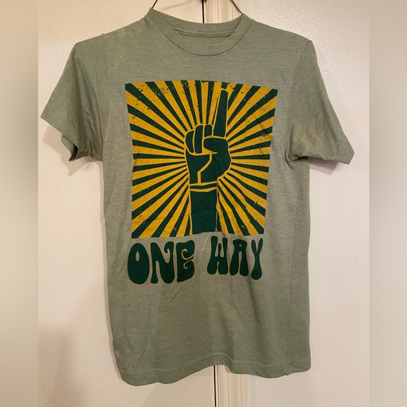 Tops | One Way Womans Size Xs Tee Shirt | Poshmark